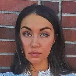 Meg Delacy – Age, Bio, Personal Life, Family & Stats | CelebsAges