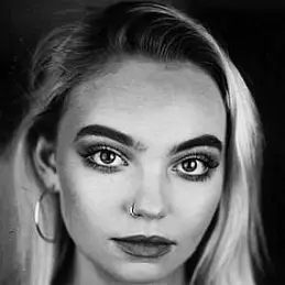 Gemma Howe Net Worth 2026: Money, Salary, Bio | CelebsMoney