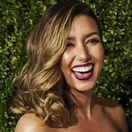 Renee Morrison – Age, Bio, Personal Life, Family & Stats | CelebsAges