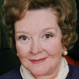 Beryl Reid – Bio, Personal Life, Family & Cause Of Death | CelebsAges