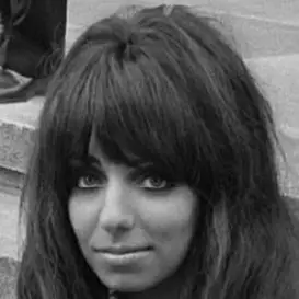 Mariska Veres – Bio, Personal Life, Family & Cause Of Death | CelebsAges